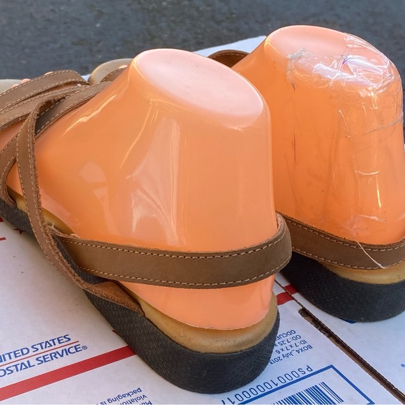 Cobbie Cuddlers | Shoes | Cobbie Cuddlers Womens Tan Leather Ankle ...